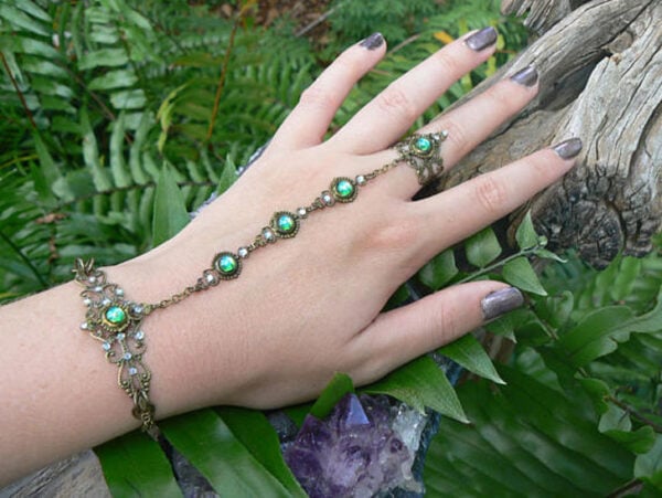 33 Unique Slave Bracelets & Chain Ring Bracelets You Can Buy