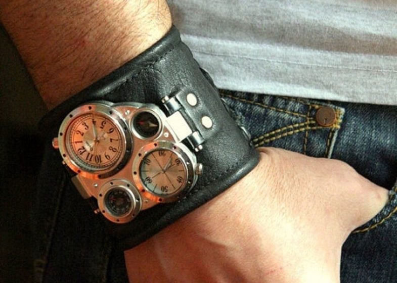 33 Greatest Steampunk Watches for Men & Women You Can Buy!