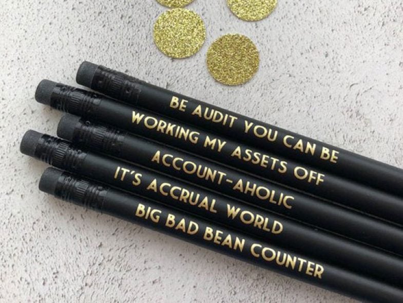39 Thoughtful Gifts for Accountants That Are Unique