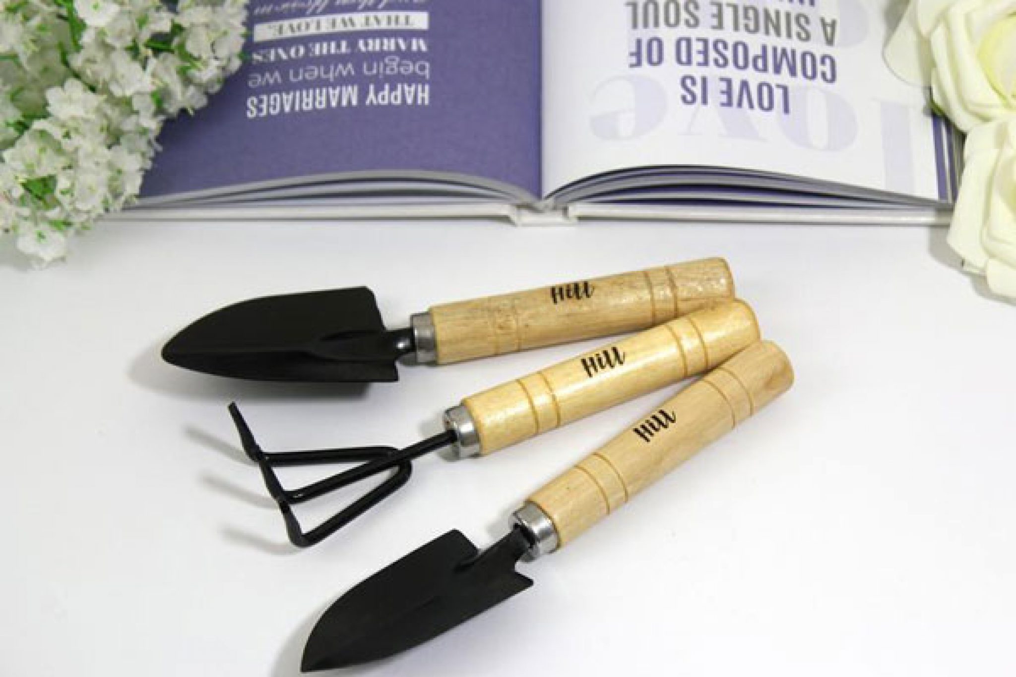 31 Unusual Gifts For Gardeners That Are Unique - Awesome Stuff 365