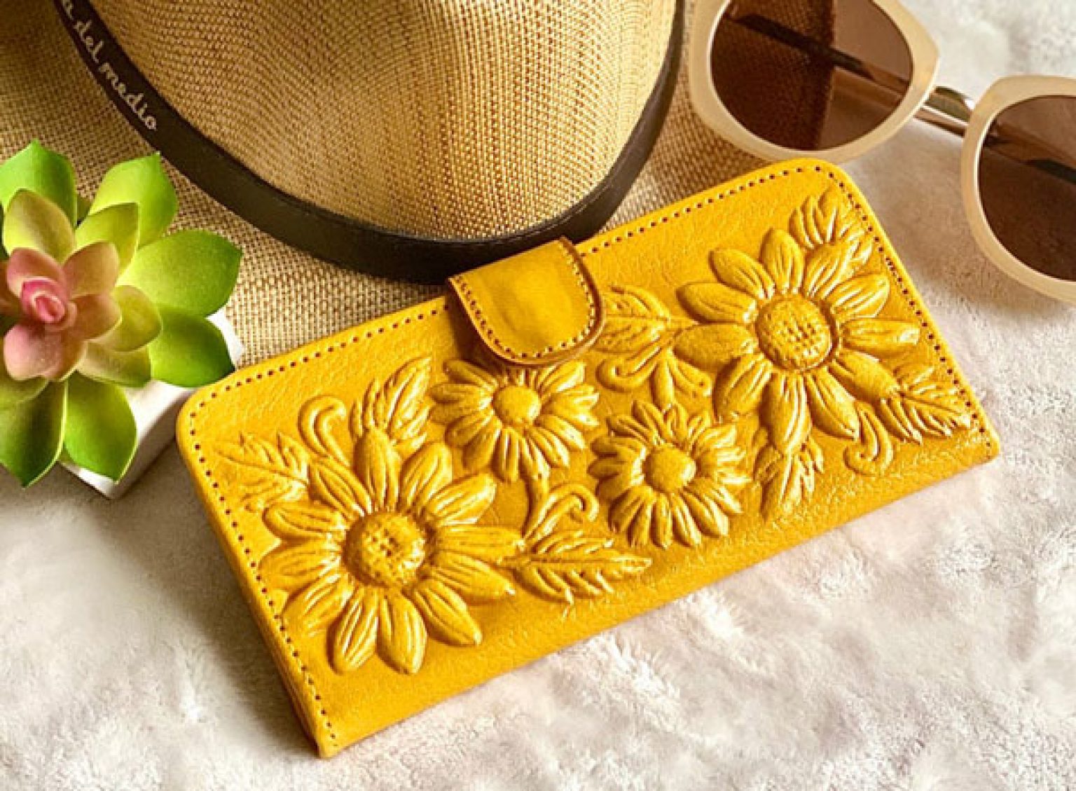 25 Best Sunflower Gift Ideas For Sunflower Lovers - Awesome Stuff 365