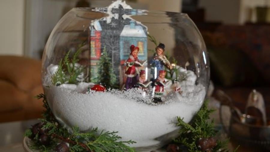 25 Easy and Creative Fish Bowl Christmas Decoration Ideas