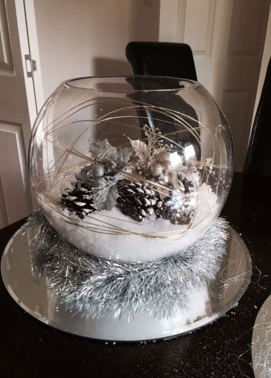 25 Easy and Creative Fish Bowl Christmas Decoration Ideas