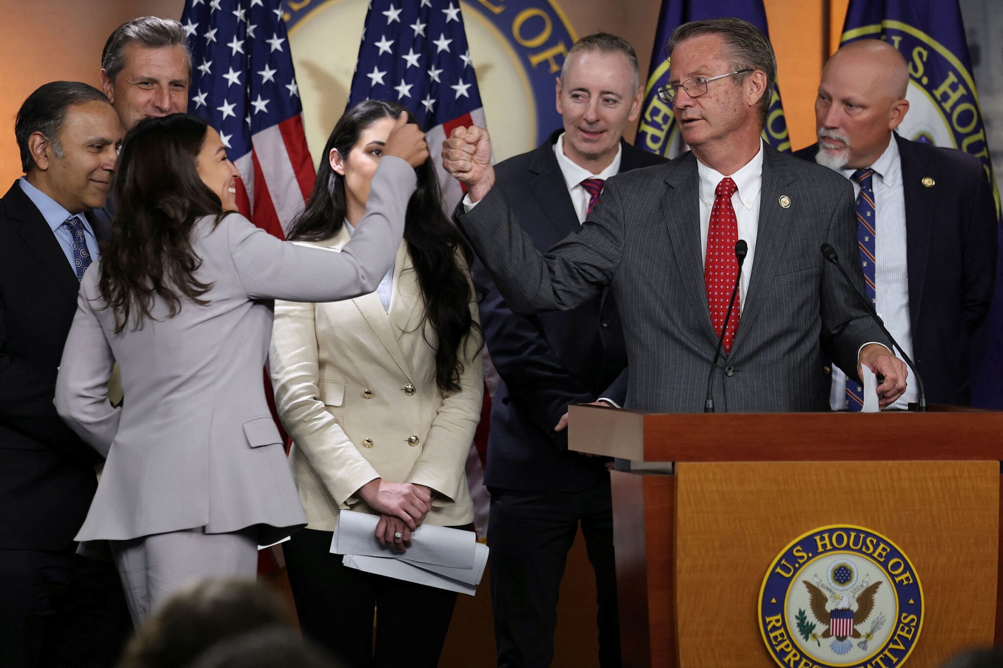 U.S. Congress to Vote on Stock Trading Ban for Members